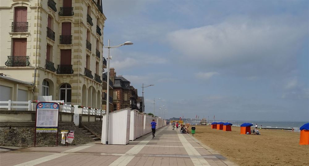 Houlgate et la falaise des Vaches Noires